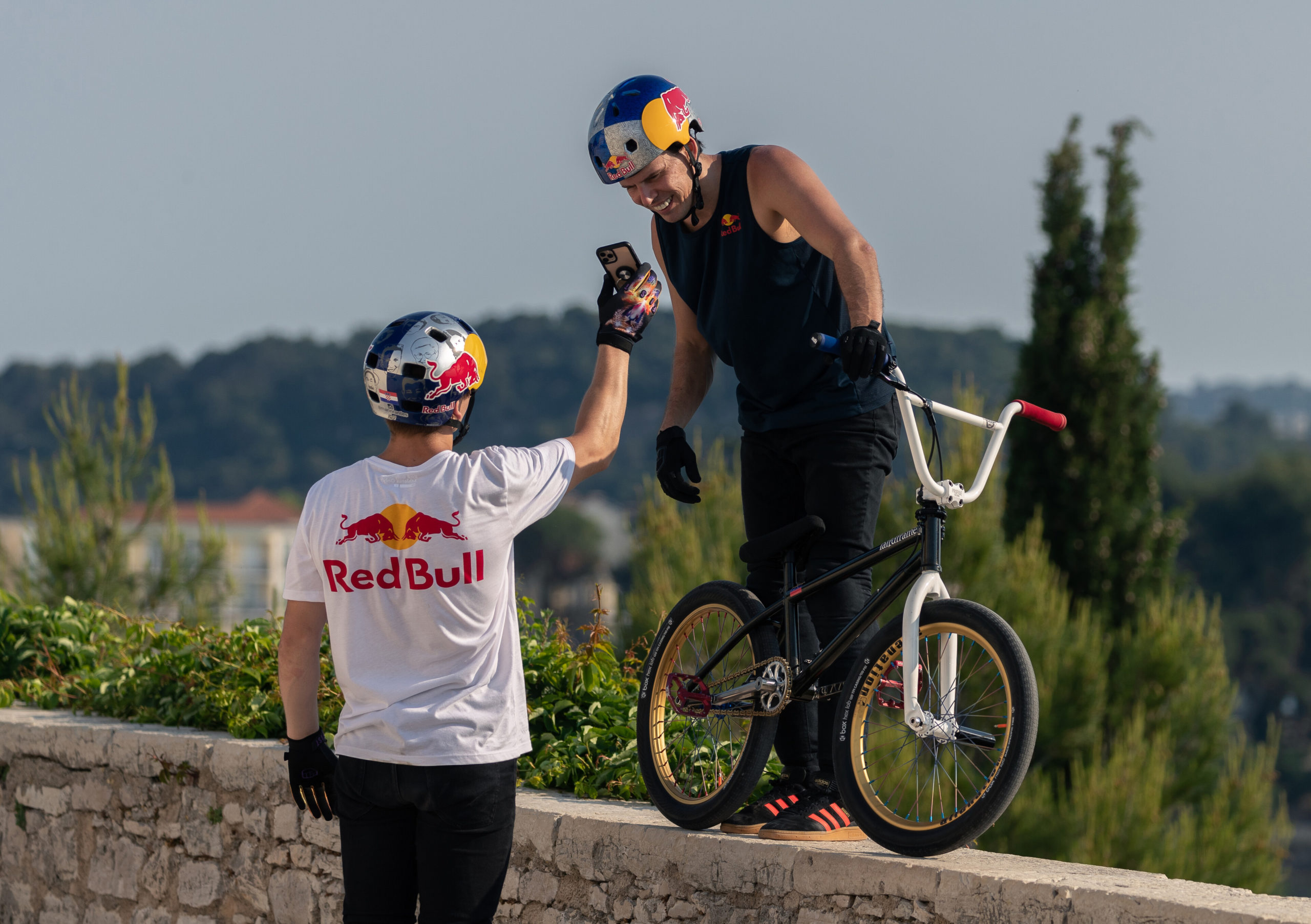 Idealny telefon na co dzień? - Red Bull MOBILE